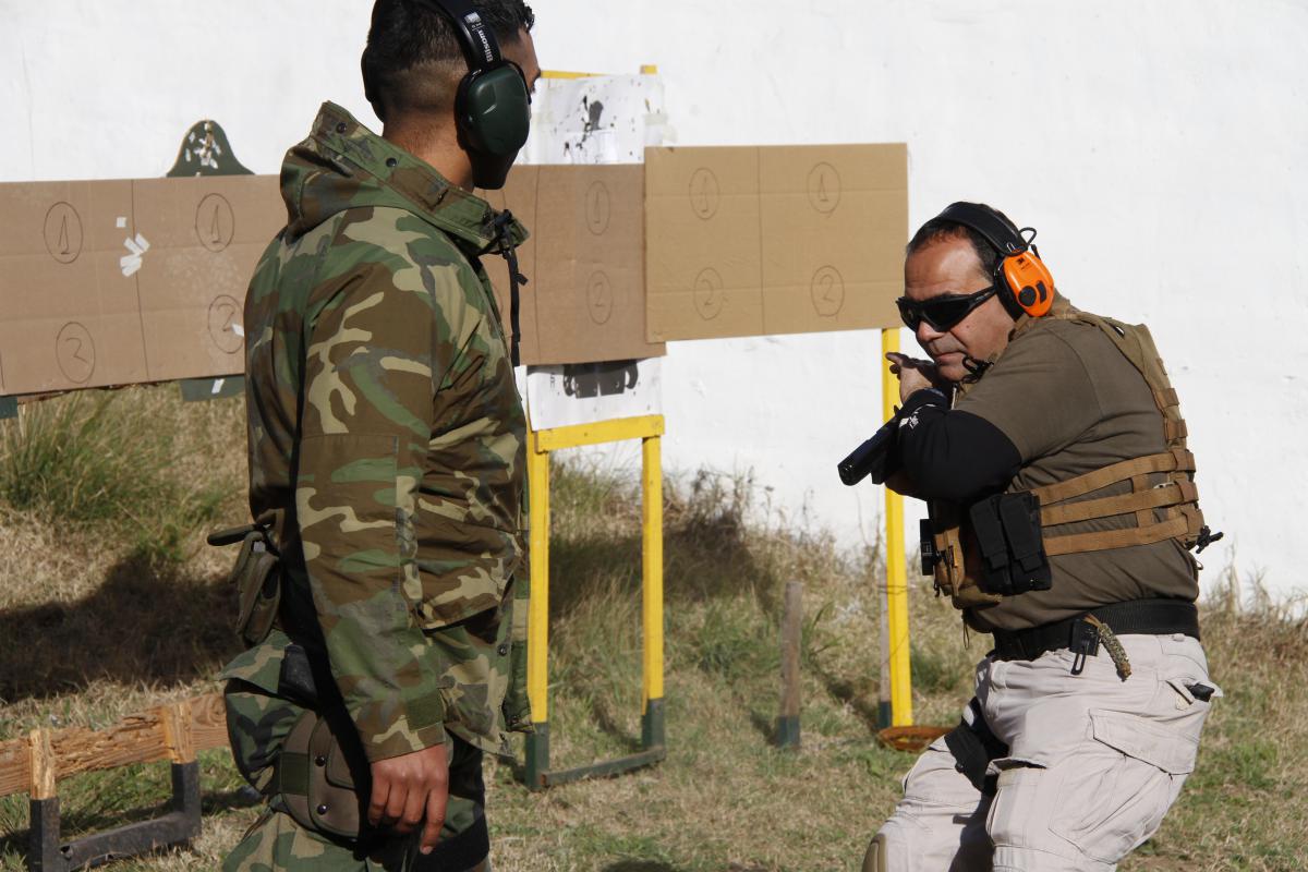 Policías Se Perfeccionan En El Manejo De Armas De Fuego