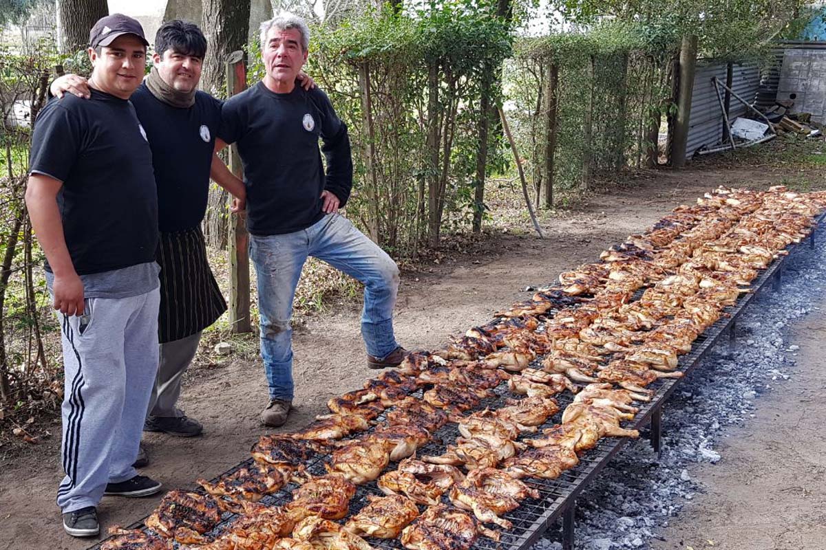 Realizaron una pollada solidaria para ayudar al cabo Castro Lima ...