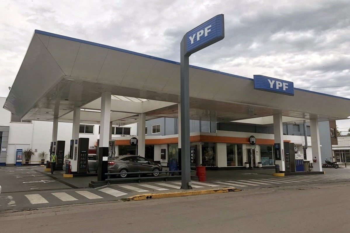 Aumentaron los combustibles: Mirá cómo quedaron los precios en YPF y Shell – infopico.com
