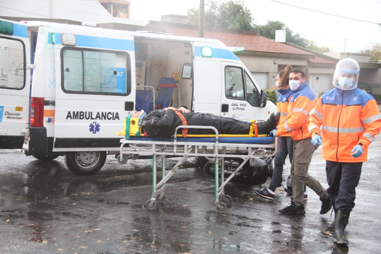 Choque Entre Auto Y Moto En Calle 20 Y 23 Un Motociclista Fue Asistido