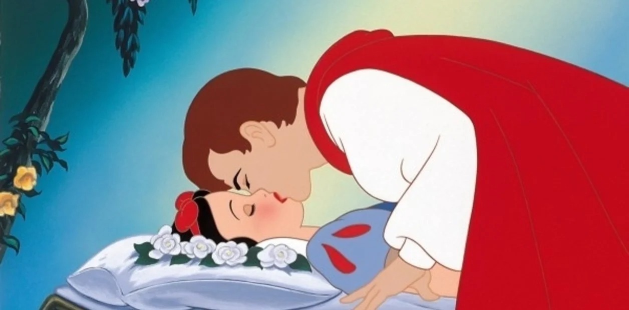 Polémica En Disney ¿cancelan A Blancanieves Critican Que El Beso Con