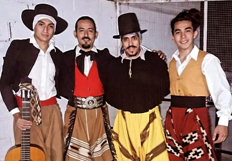 El malambo pampeano brilló y llegó a la cima en el Festival Nacional de ...