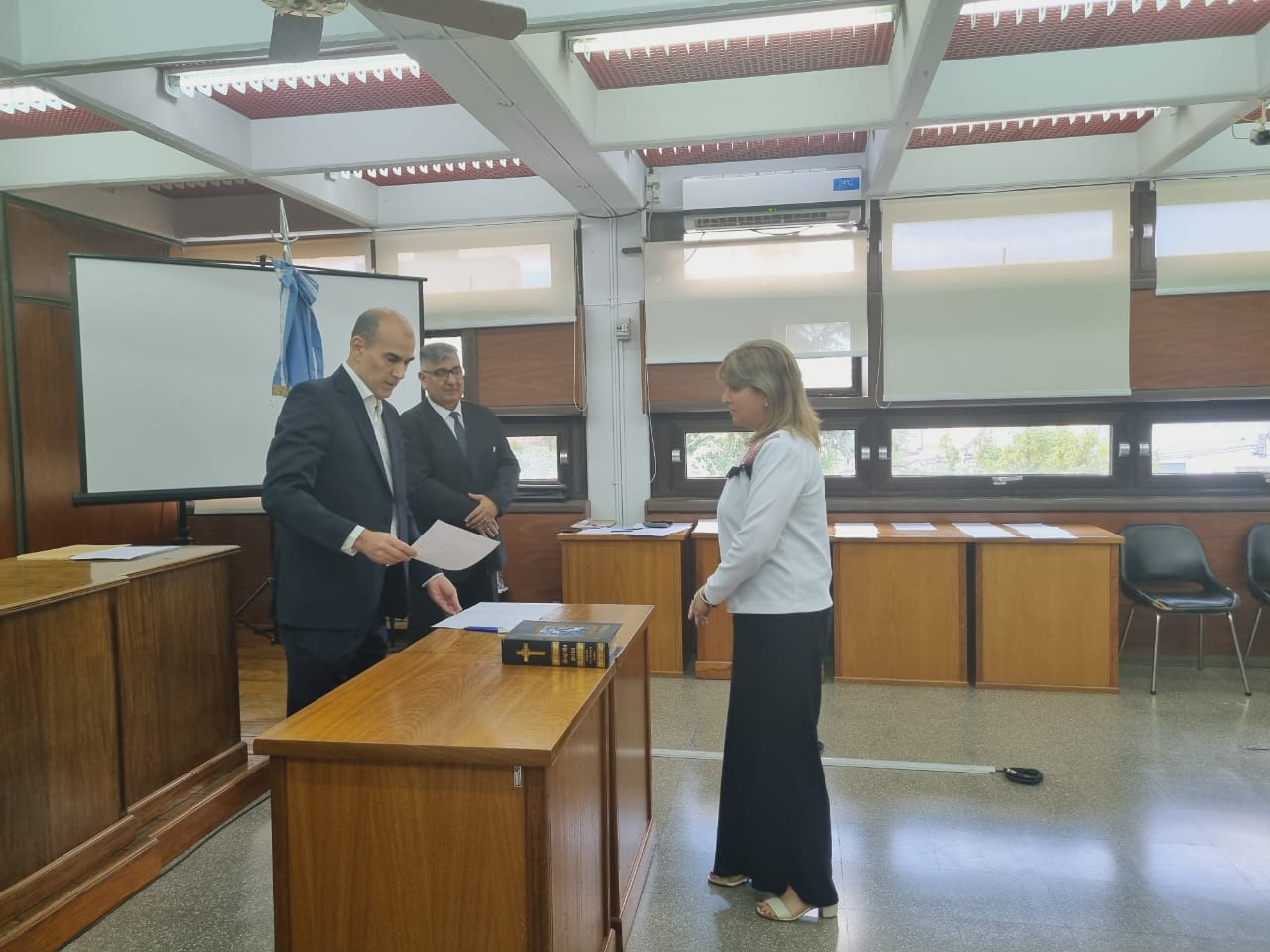 En General Pico asumieron jueces y juezas de paz de 23 localidades del ...