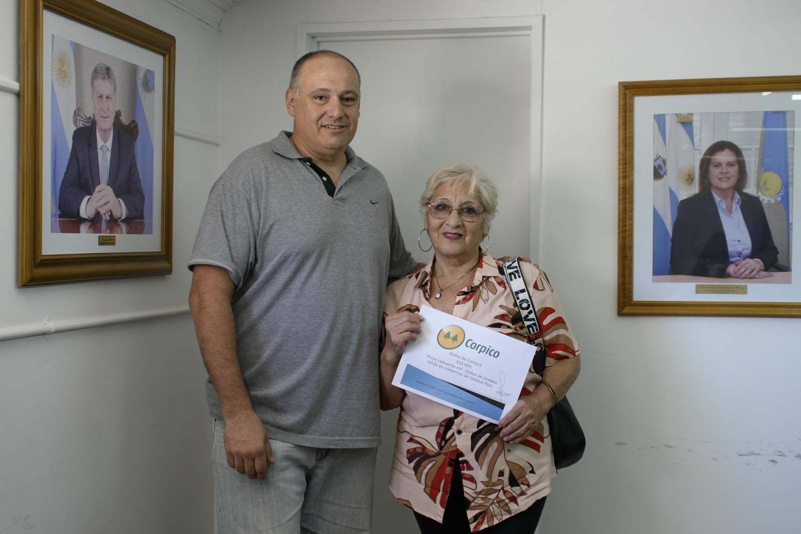 Entregaron los premios del “Compro en Pico” a los vecinos de la ciudad ...