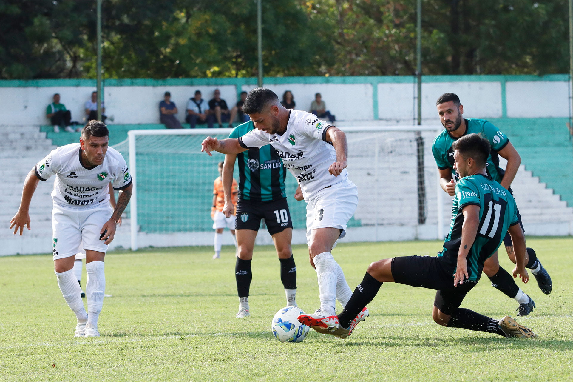 Ferro de Pico no reaccionó a tiempo y perdió su primer partido en el ...